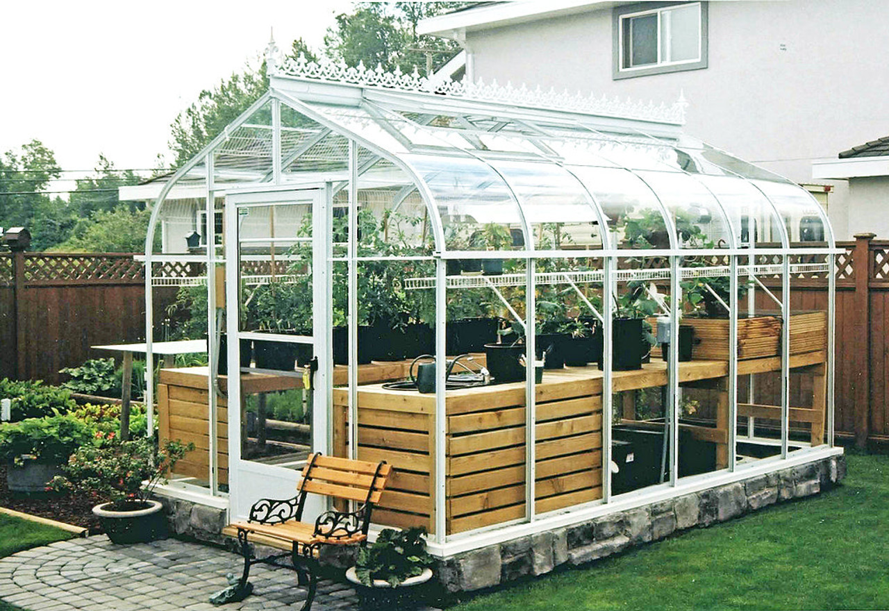 Greenhouse Grow Lights: How to Choose the Right One